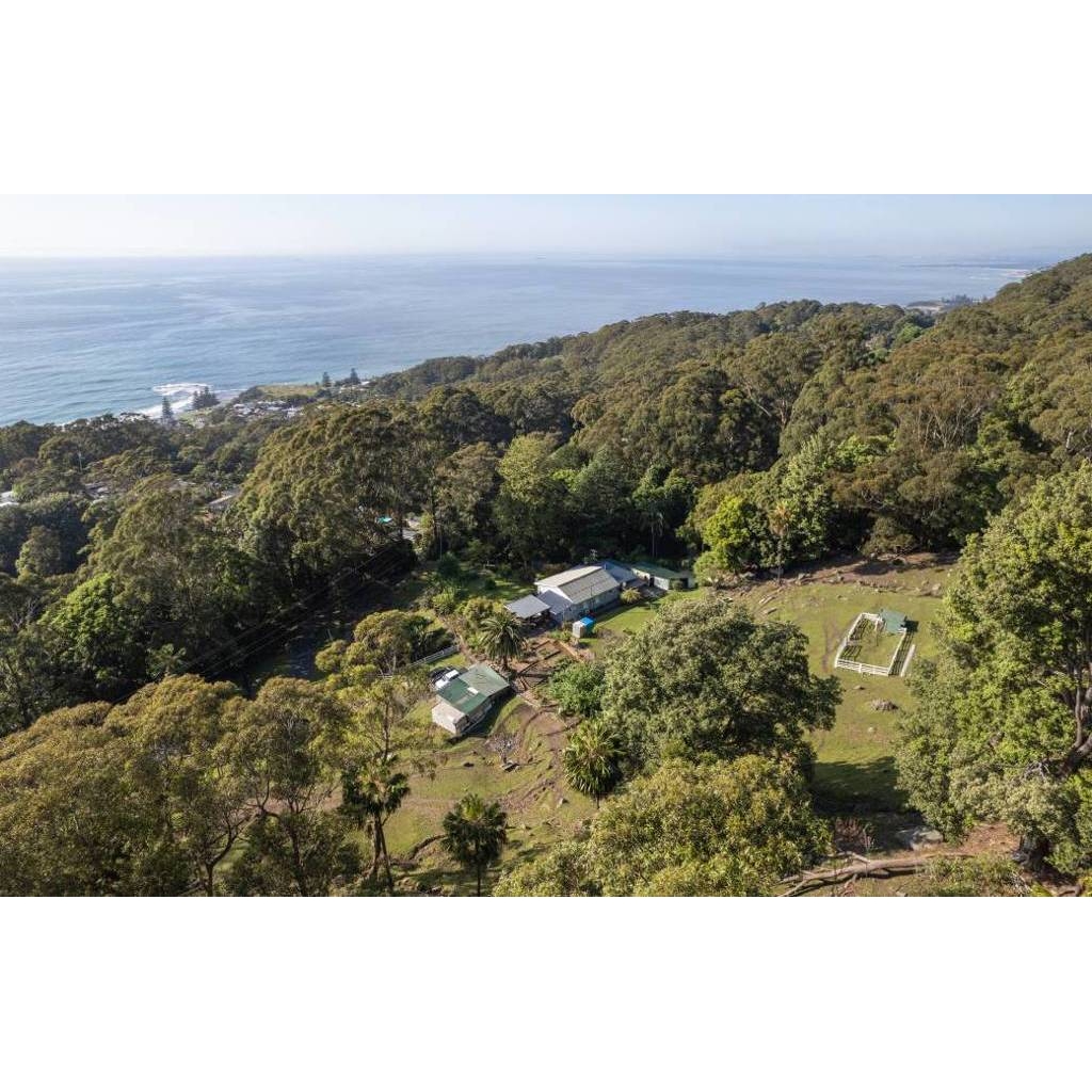 Wombarra acreage sells after 70-plus years, island retreat finds new owner