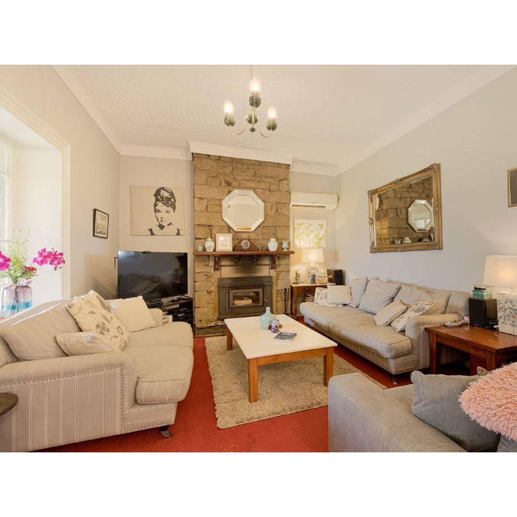 Hungerford family's heritage-listed home could fetch $2.5 million