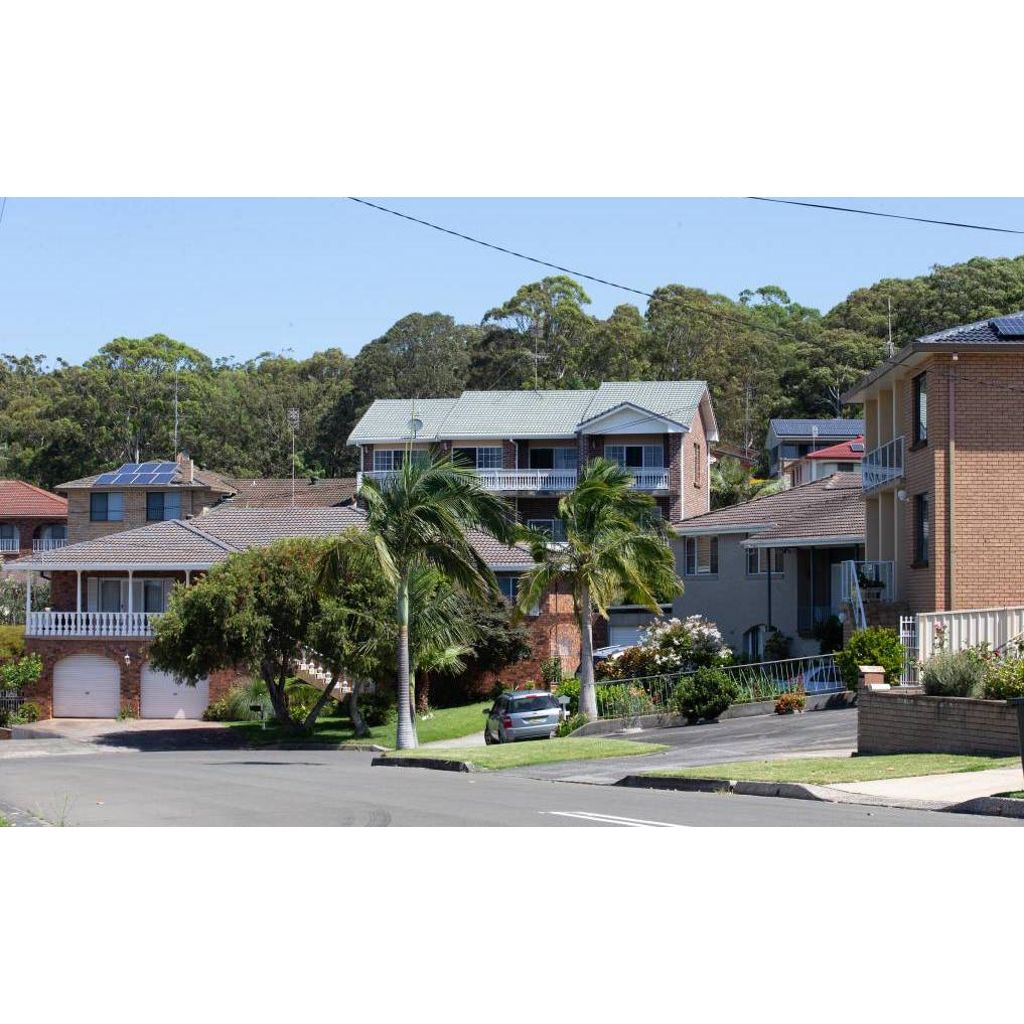 The two Illawarra suburbs where property investors can make a strong return