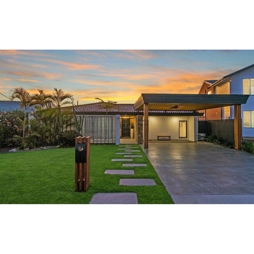 Tight market: the Newcastle and Lake Macquarie suburbs where no one is ...