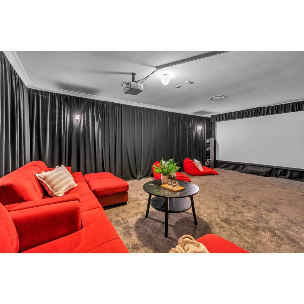 Mount Vincent Graceland mansion has its own recording studio