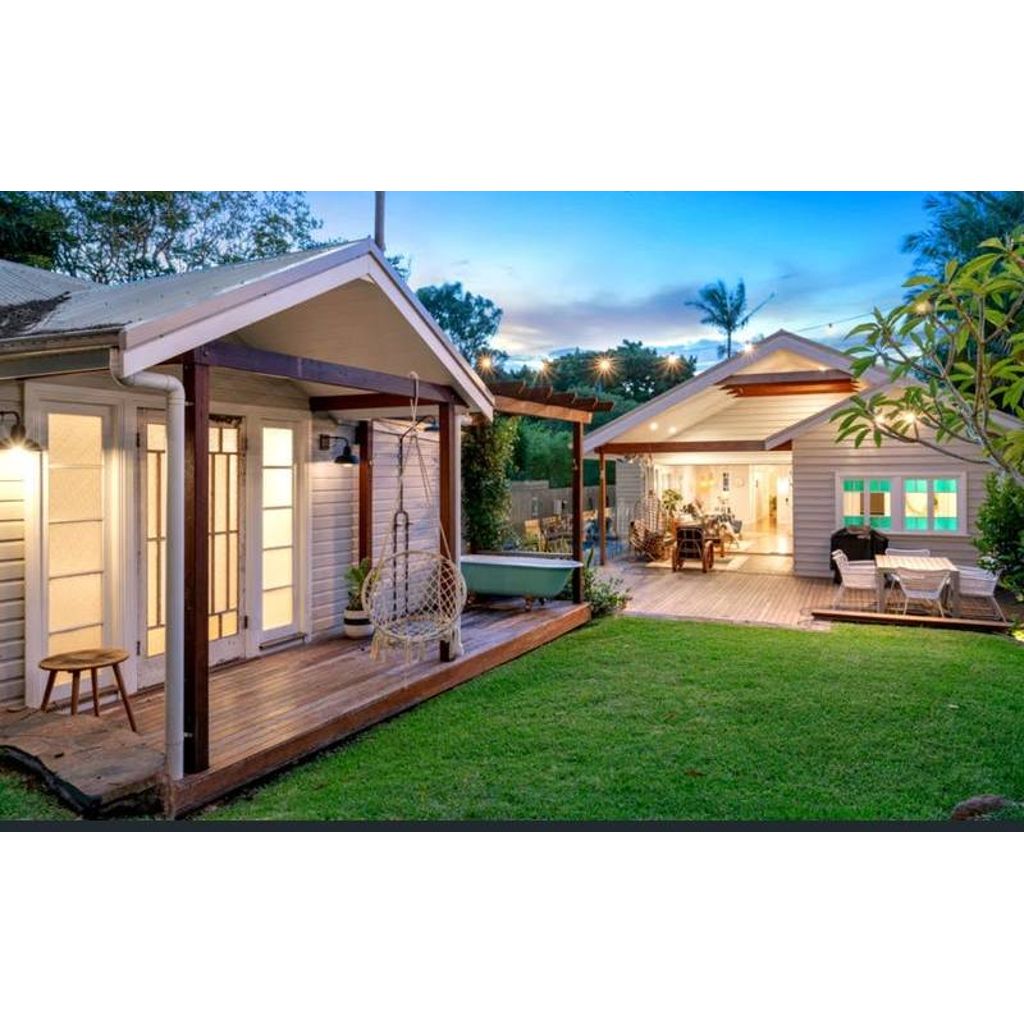 See inside the Byron Bay house Carrie Bickmore is selling