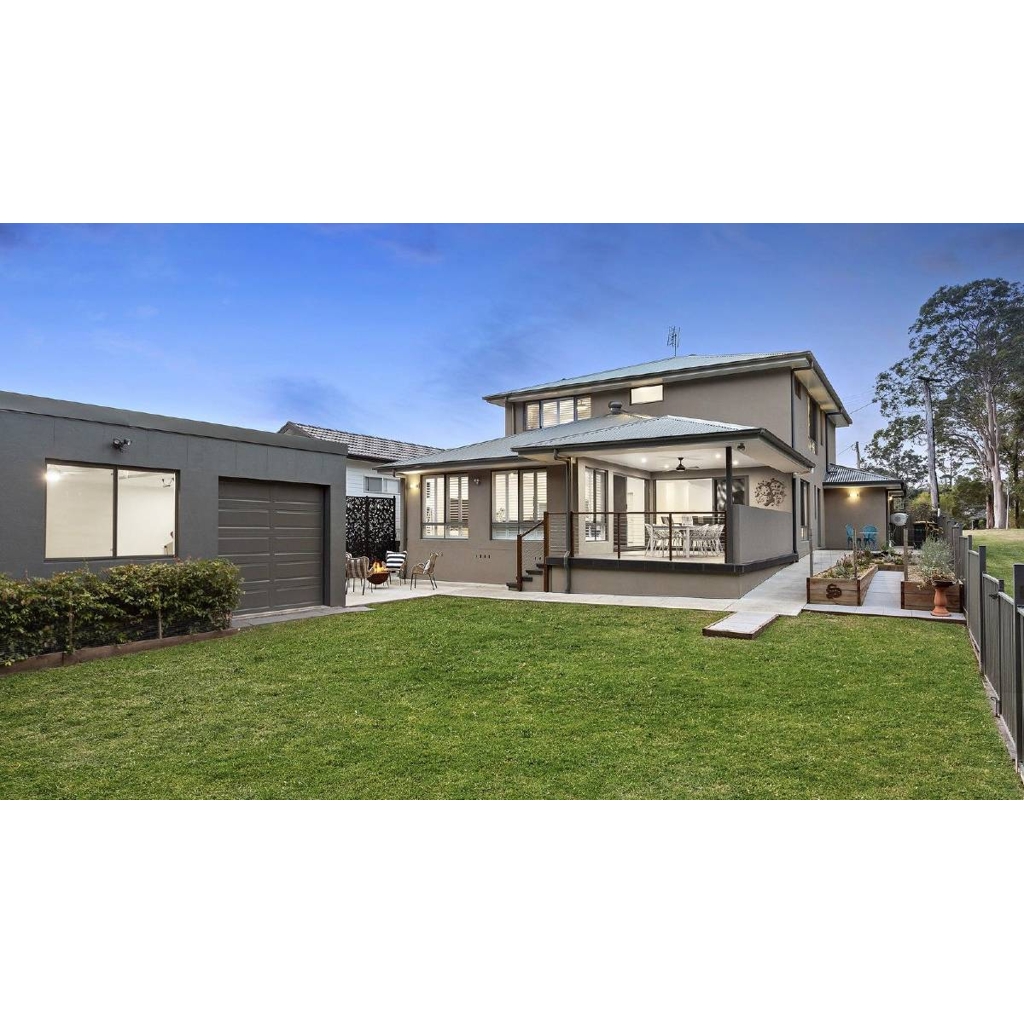 Croudace Bay sale tops suburb record