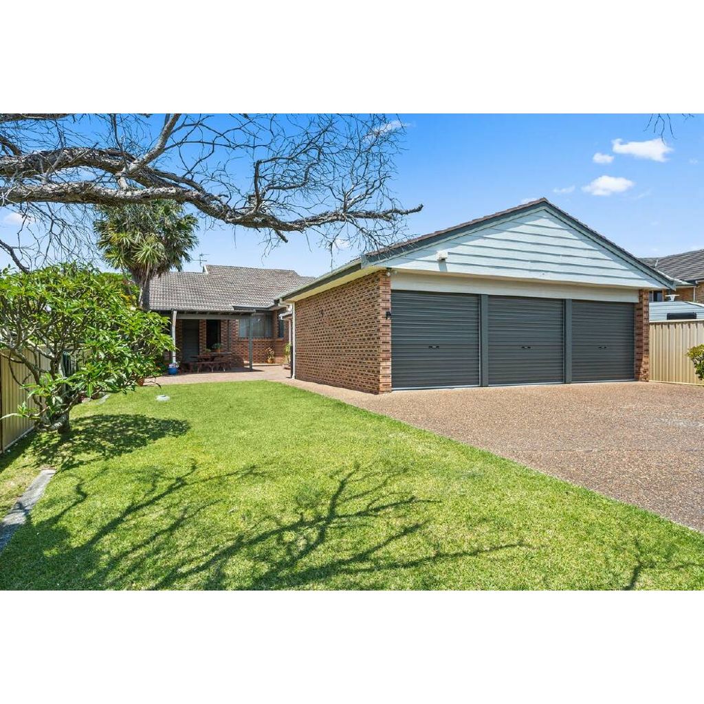 $4.5m Barrack Point beachfront home sells on Trent Barrett's street