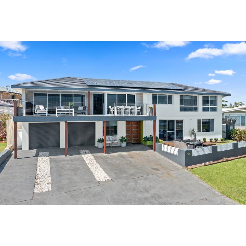 'Pictures don't do it justice': Inside a spectacular Barrack Point home