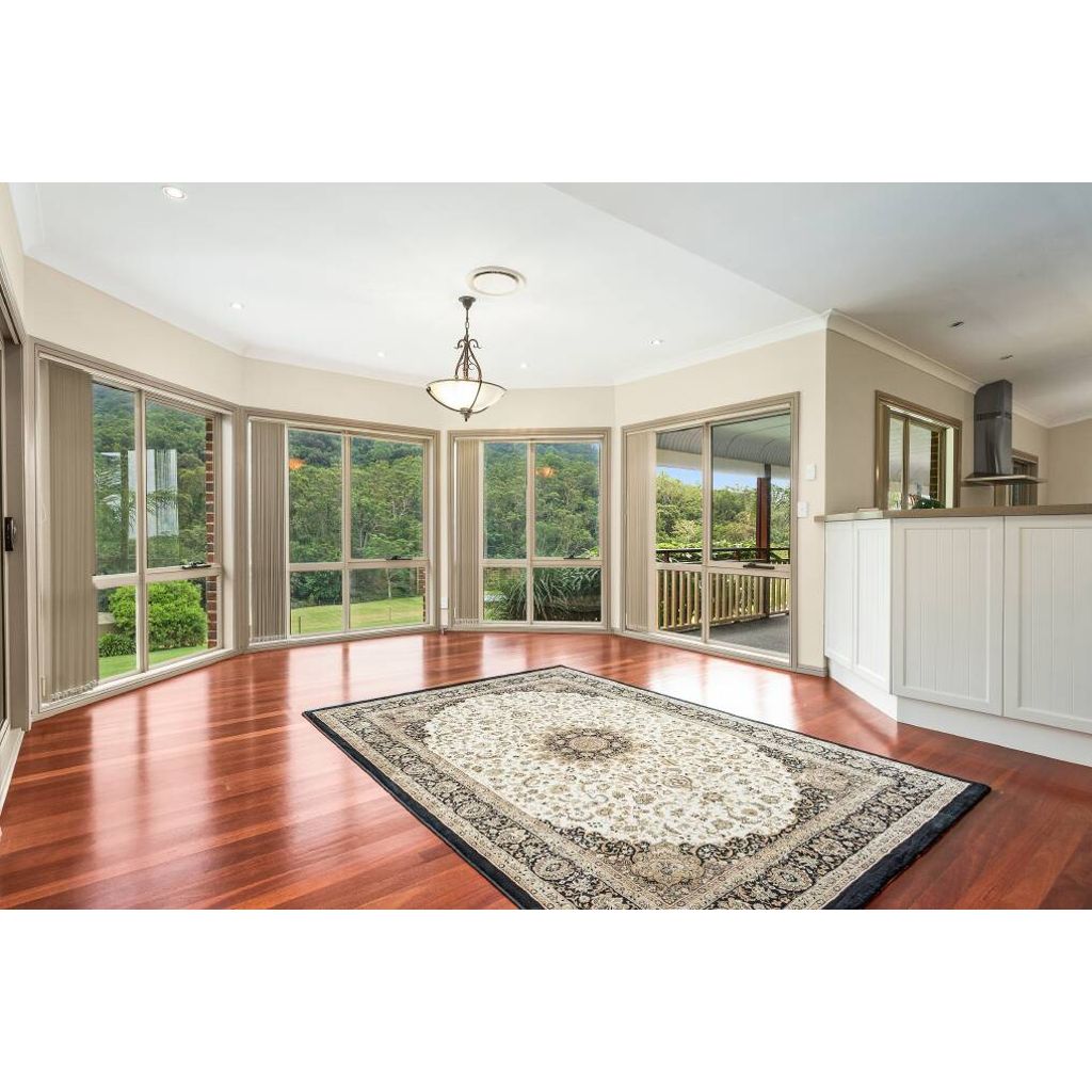 'Desirable' Calderwood property could be ultimate tree-change: video ...