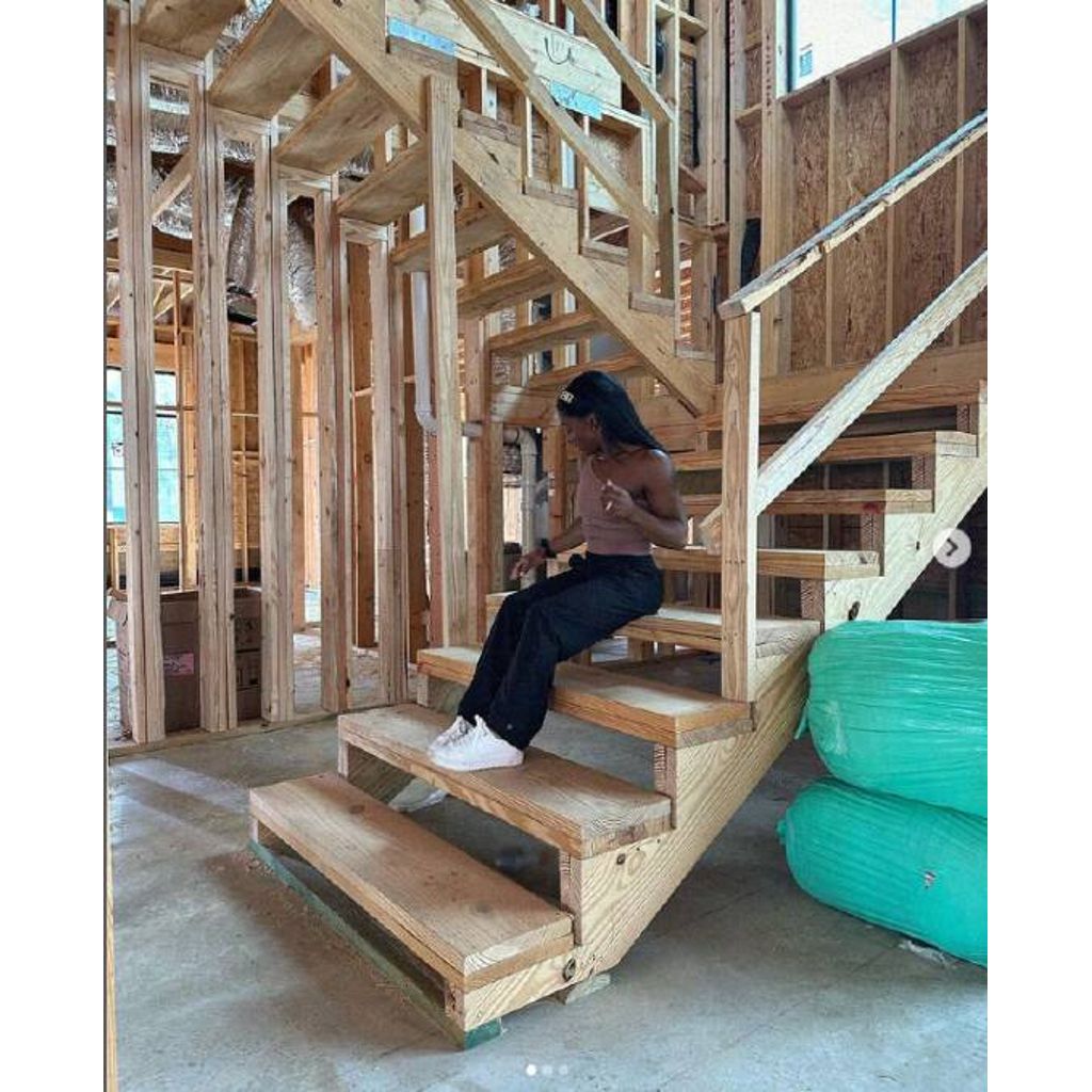 Simone Biles' Olympic Gold dream home build