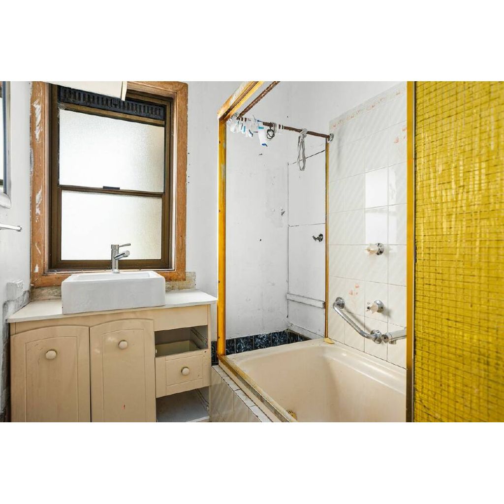 'Still a fair bit to do': Primbee project back on the market after 14 ...