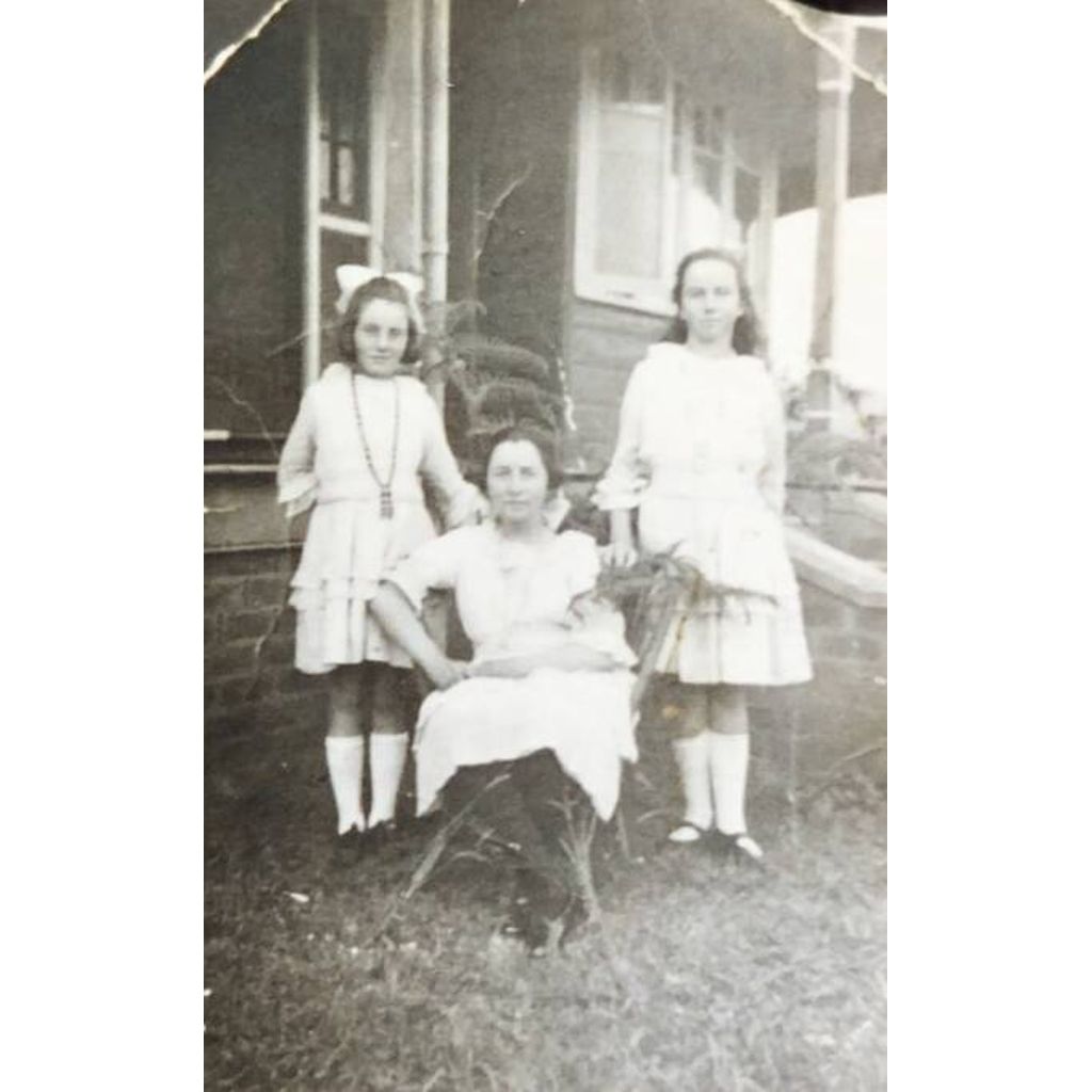 'Calm, tranquil oasis': Historic Tarrawanna home to go under the hammer