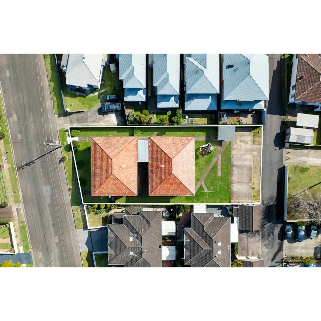 Unit block fetches $3.2 million at auction in New Lambton