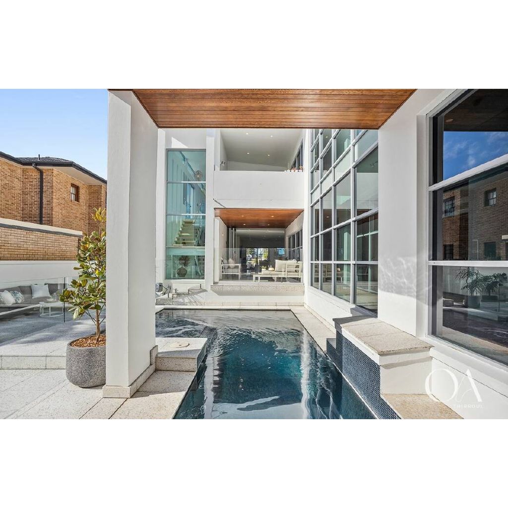 Bulli home fetches $3.5m, big-ticket items on the street still for sale