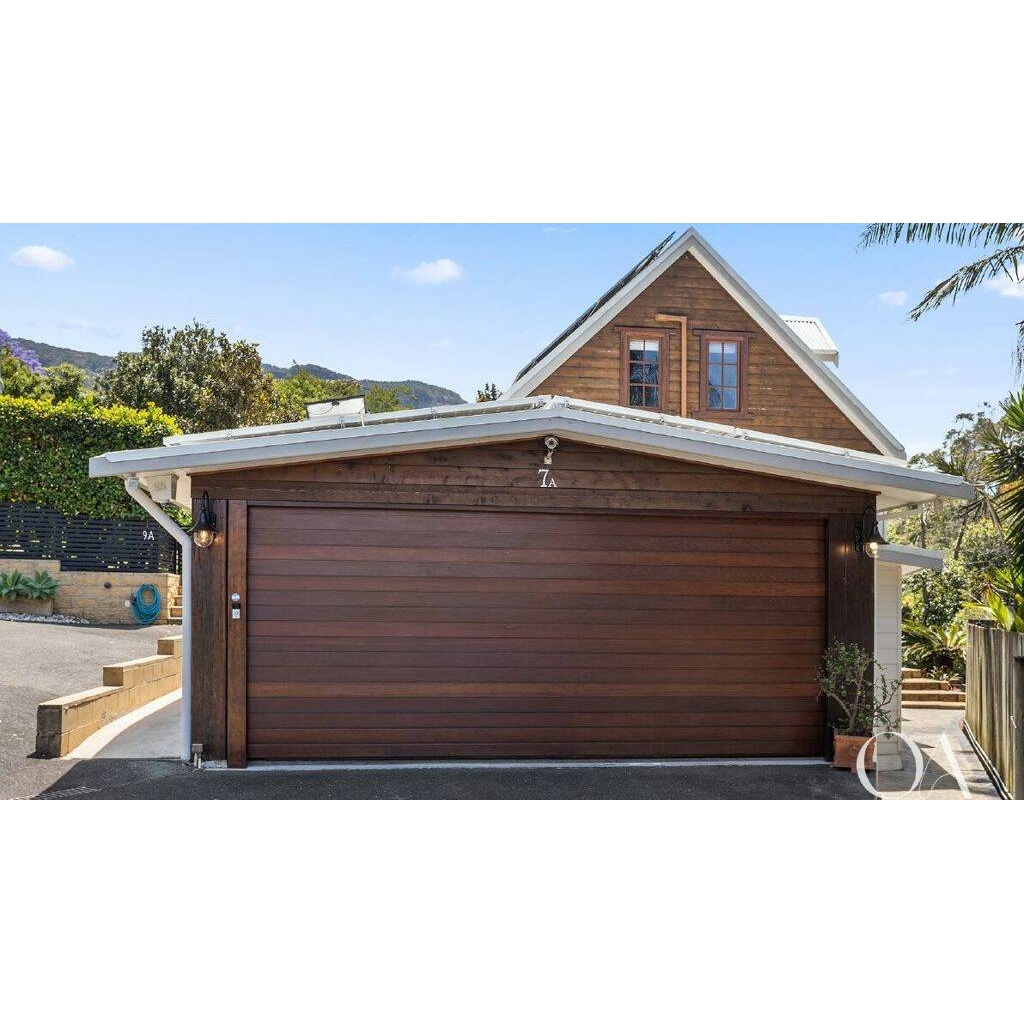 'They love the uniqueness': Thirroul mud brick home sells quickly