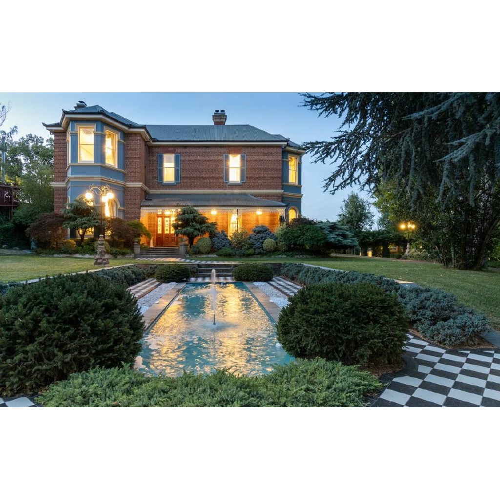 Five of the most beautiful historic mansions in country Australia to own