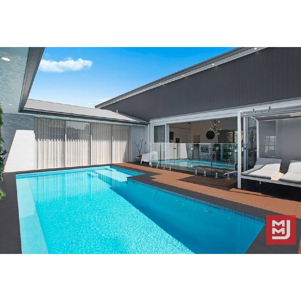 Luxury waterfront home smashes suburb price record for Primbee