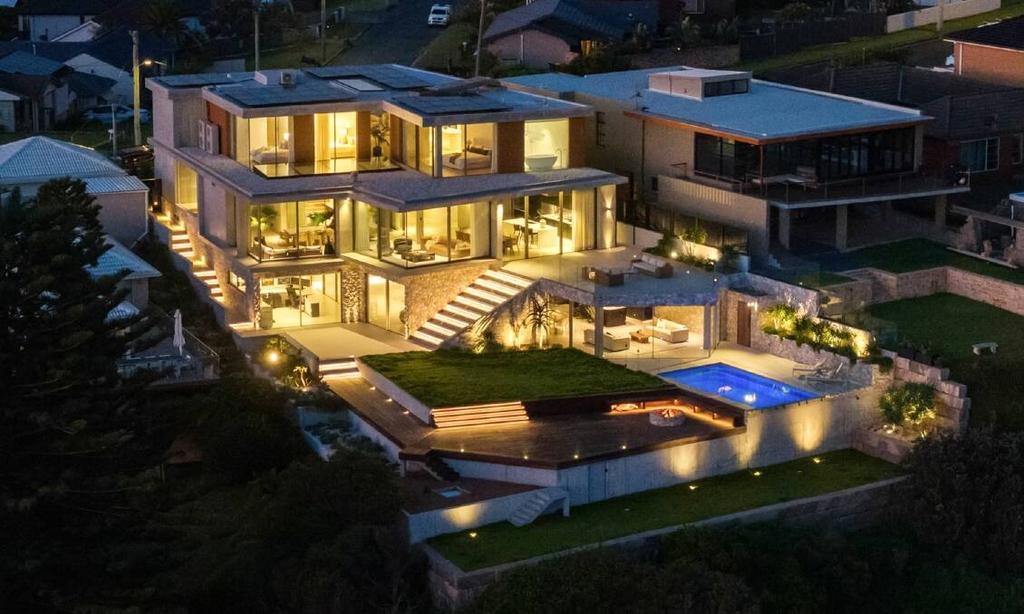 Next level: Exclusive Port Kembla 'masterpiece' to hit the market