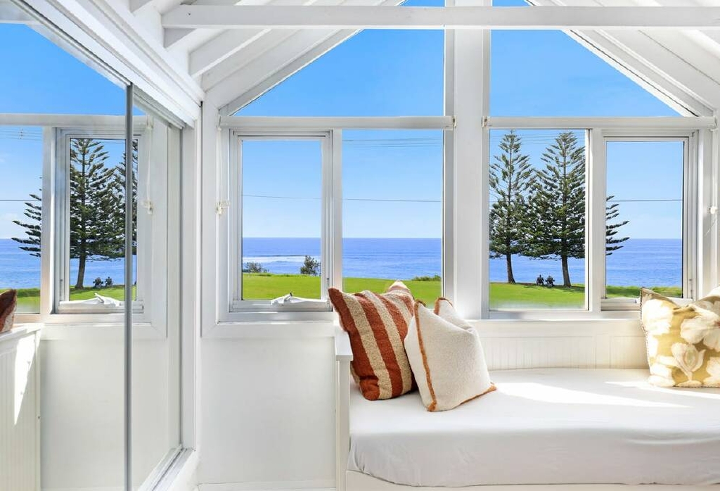 'Most affordable beachfront property': Home on Bulli's millionaires ...