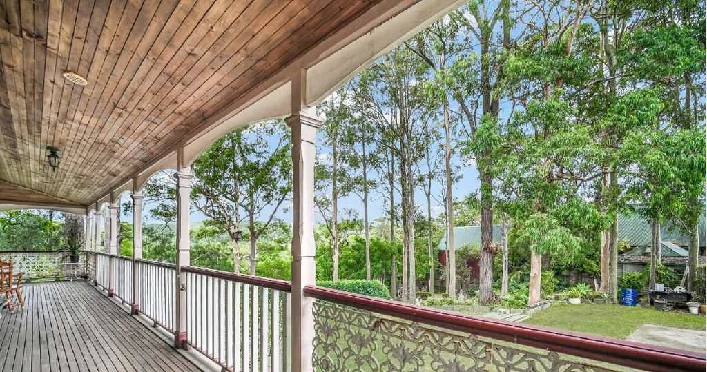 Historic former Courthouse with residence and restaurant listed in Minmi