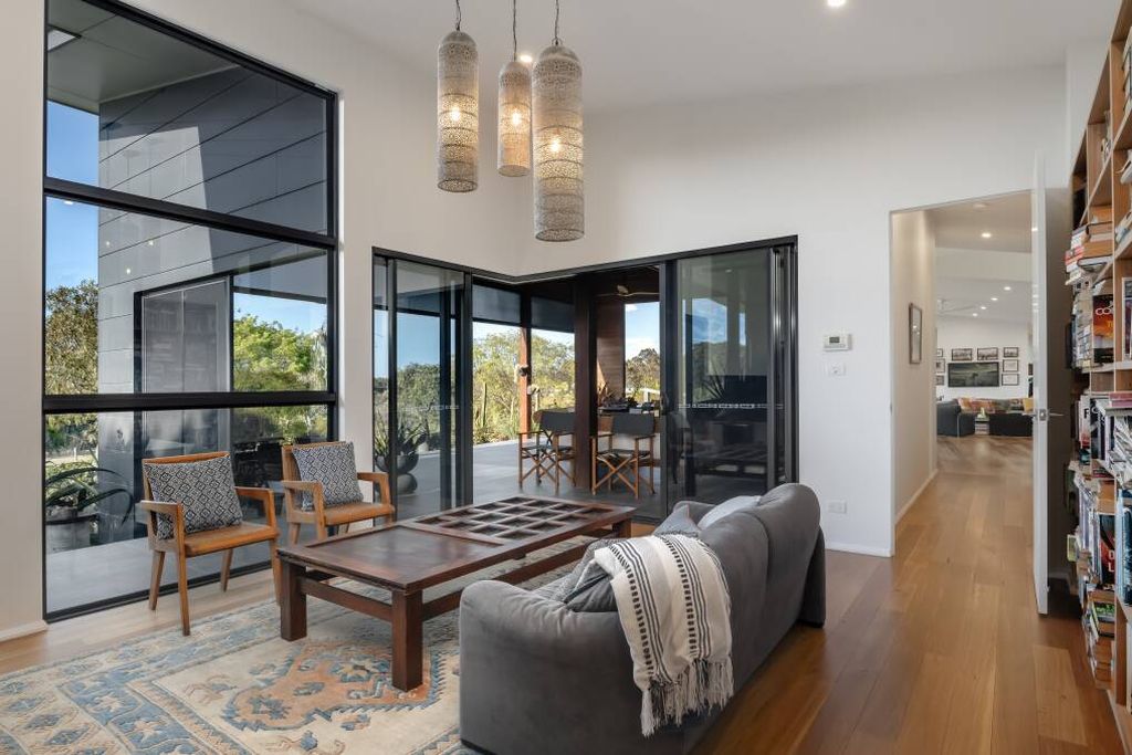 'It's very zen': Take a tour of this South Coast home's yoga studio ...