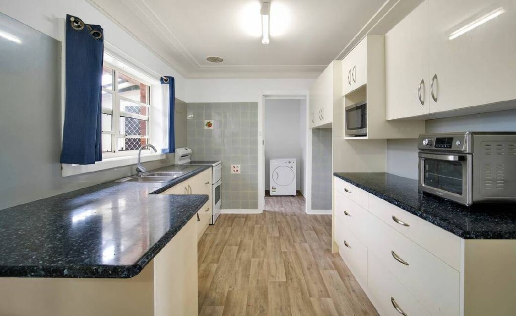 Investors battle it out across 35 bids to secure dual-income property ...