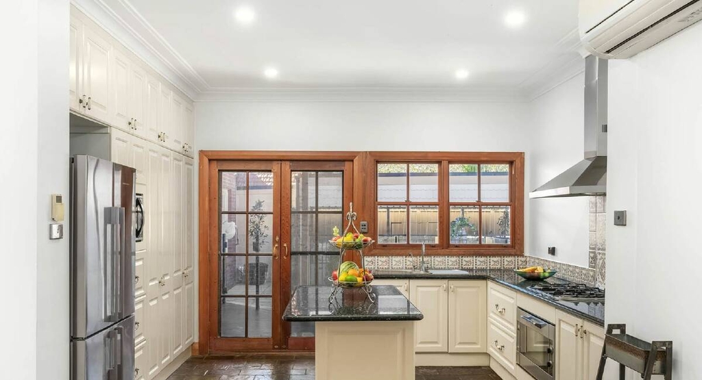 Historic 1920s house in Cooks Hill listed for the first time in 25 years