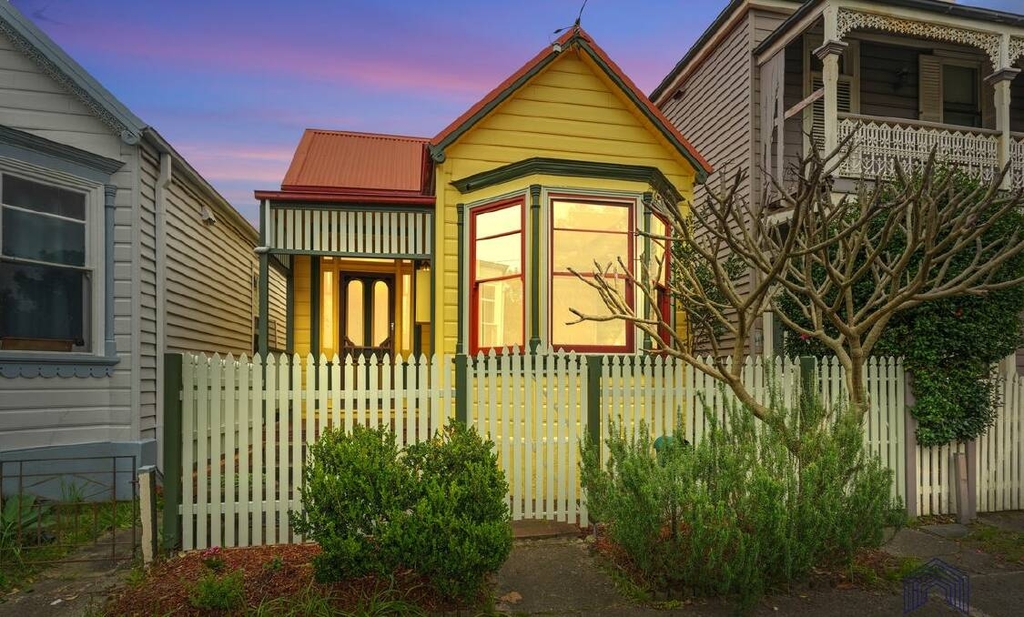 130-year-old Hamilton gem last sold for $490k fetches $1.1 million at ...