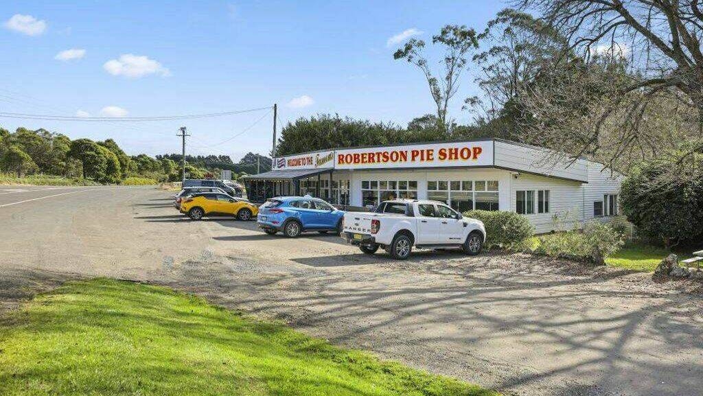 After two-plus years, The Famous Robertson Pie Shop changes hands