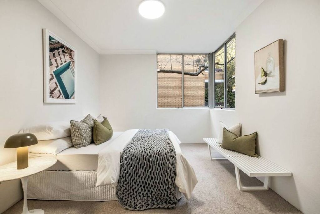 Gogglebox star Jad Nehmetallah lists Sydney unit with $1.6 million guide