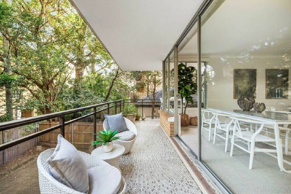 Gogglebox star Jad Nehmetallah lists Sydney unit with $1.6 million guide