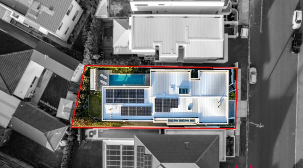 Newcastle record: Bar Beach off-market sale smashes region's house ...