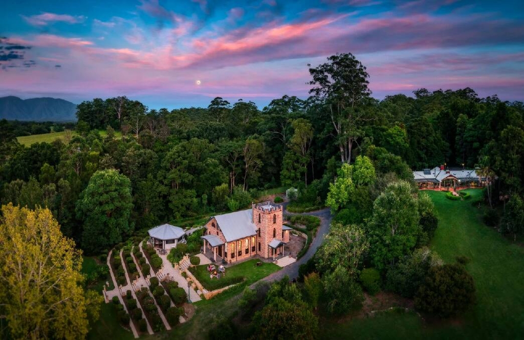 How a multi-million dollar castle was built in a town of less than 500