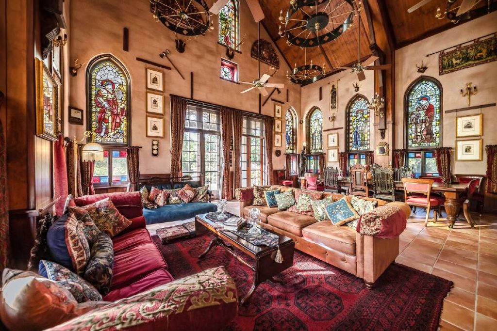 How a multi-million dollar castle was built in a town of less than 500