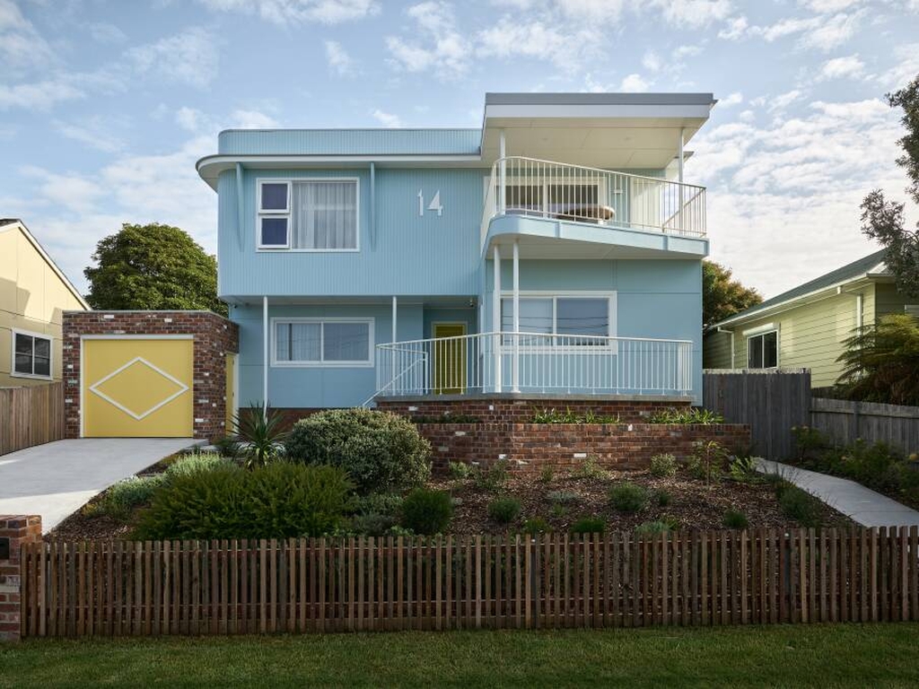 Before and after: From 'dilapidated' to 'Bulli's coolest beach house'