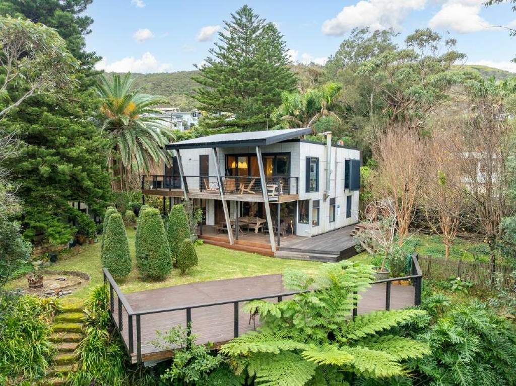 $3m sale sets new price record in tightly-held Stanwell Park street