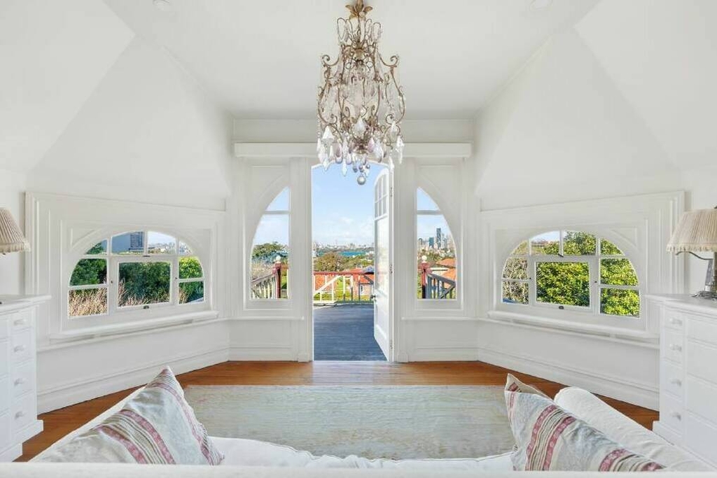 Lisa Wilkinson and Peter FitzSimons sell $23 million estate in Sydney