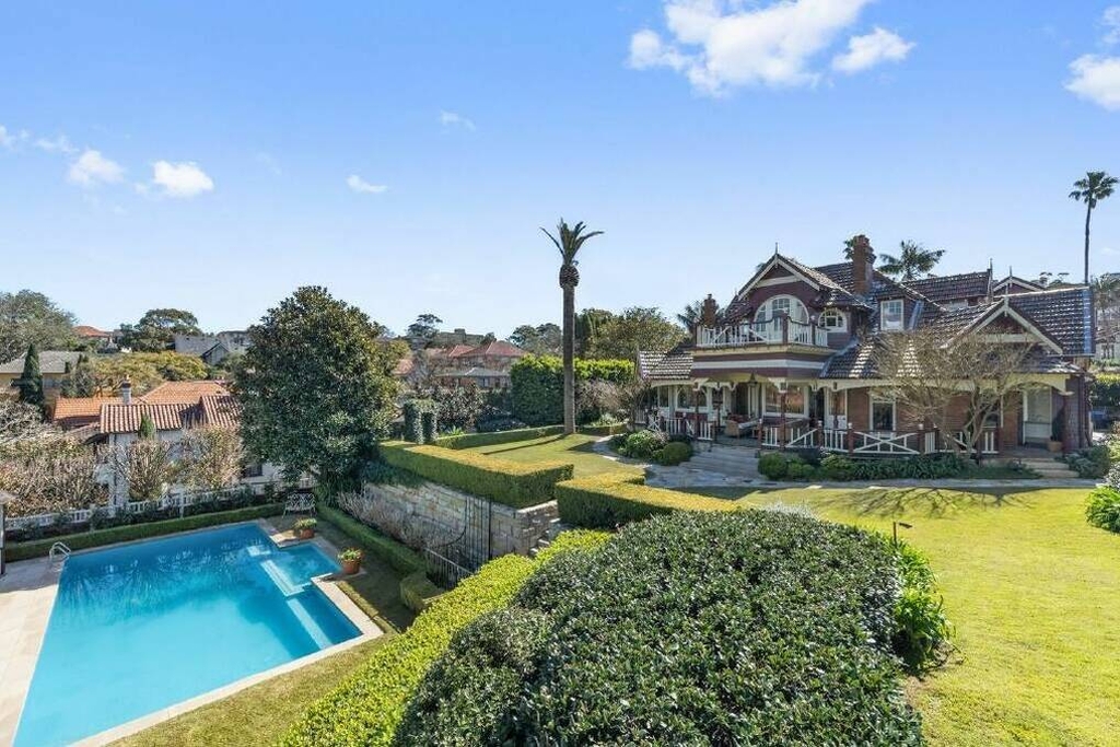 Lisa Wilkinson and Peter FitzSimons sell $23 million estate in Sydney