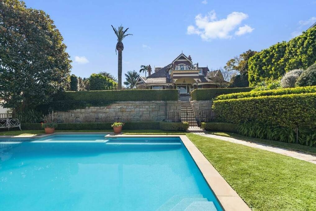 Lisa Wilkinson and Peter FitzSimons sell $23 million estate in Sydney