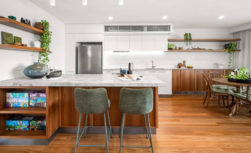 'Exceptional architecture': tri-level home in Bar Beach chases $9.5 million