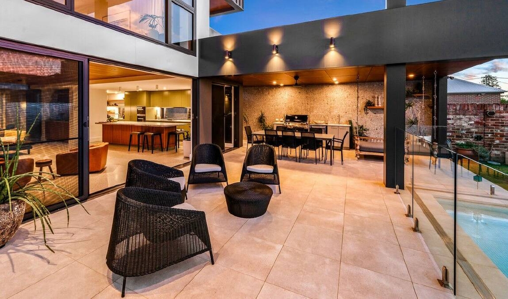 'Exceptional architecture': tri-level home in Bar Beach chases $9.5 million