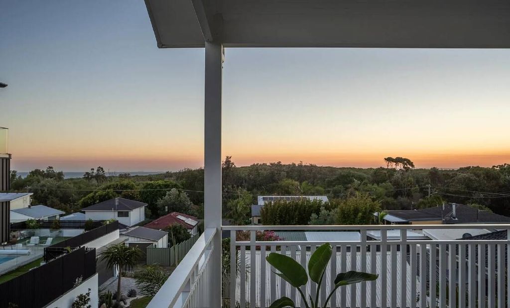 Could this new luxury Hamptons home deliver Redhead's next big sale?