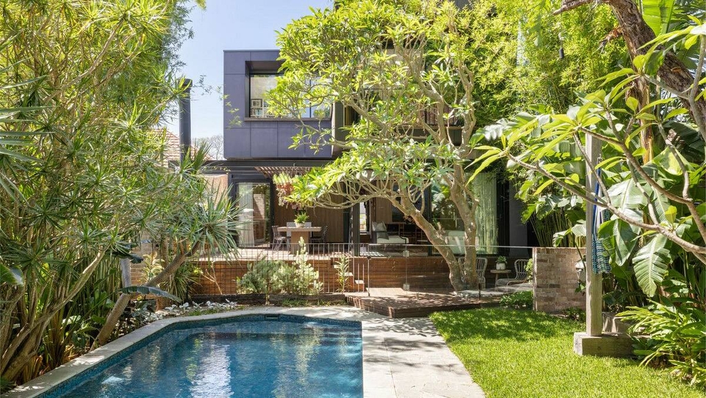 'Immediately, we wanted to buy it': The tree that sold a Drummoyne house