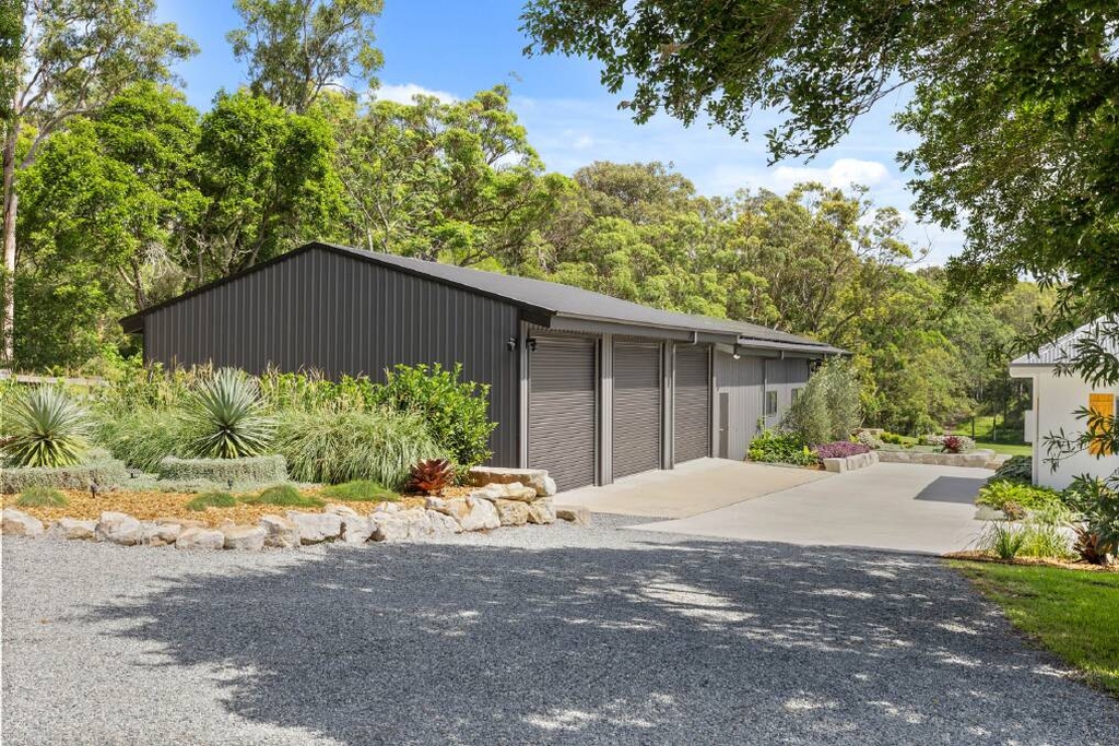 Luxury farmhouse renovation on 6.6-acre estate eyes suburb record in ...
