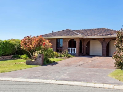 10 Combwich Court, Karrinyup, WA 6018 Property Details - view.com.au