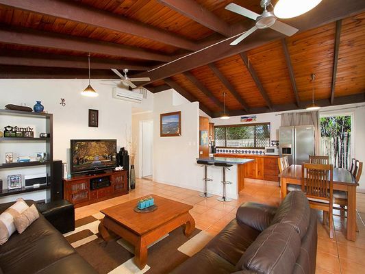 10 Dewar Drive, Loganholme, QLD 4129 Property Details - view.com.au