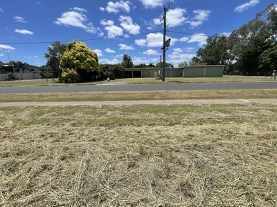 Explore Braeside Road, Emerald, QLD - 4720 - view.com.au