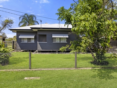 Explore Frank Street, Ebbw Vale, QLD - 4304 - view.com.au