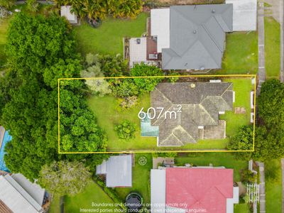 Explore Long Street, Camp Hill, QLD - 4152 - view.com.au