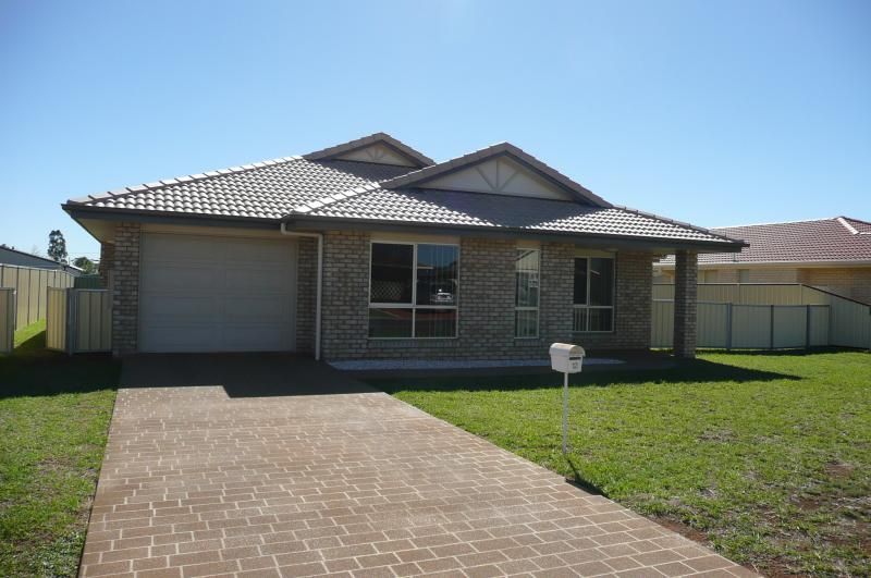19 Debbie Court, Oakey, QLD 4401 Property Details - view.com.au