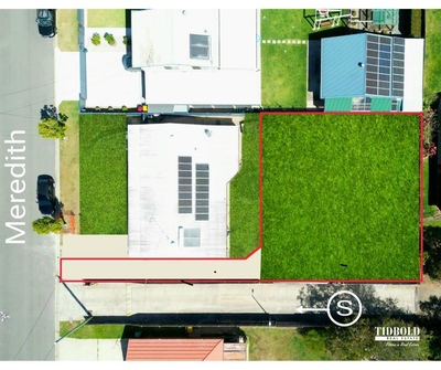 Explore Meredith Place, Redland Bay, QLD - 4165 - view.com.au