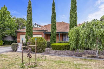 Explore Robertson Drive, Alfredton, VIC - 3350 - view.com.au