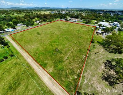 Explore Middle Road, Gracemere, QLD - 4702 - view.com.au